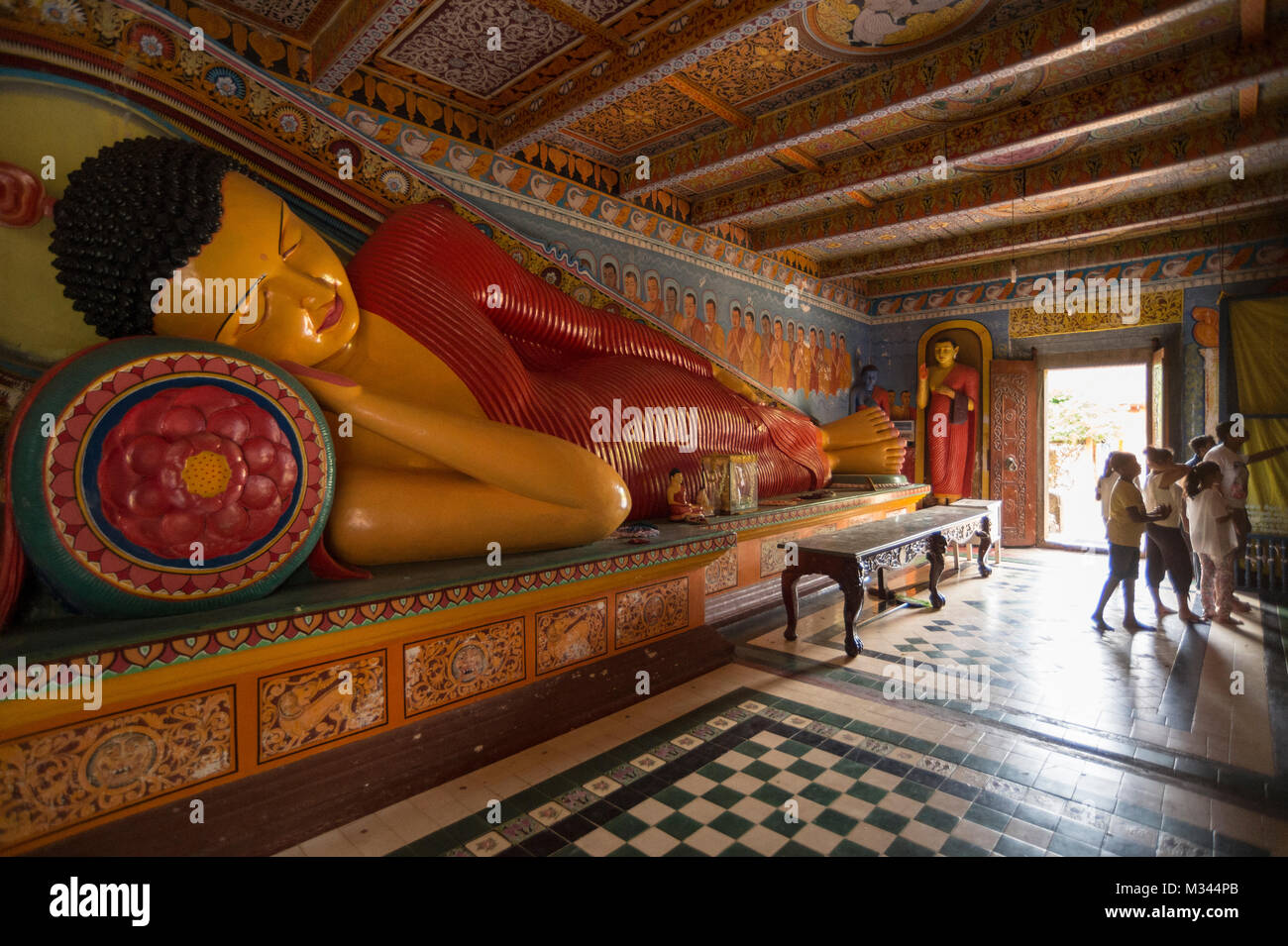 Anuradhapura, Sri Lanka, Isurumuniya rock temple Stock Photo - Alamy