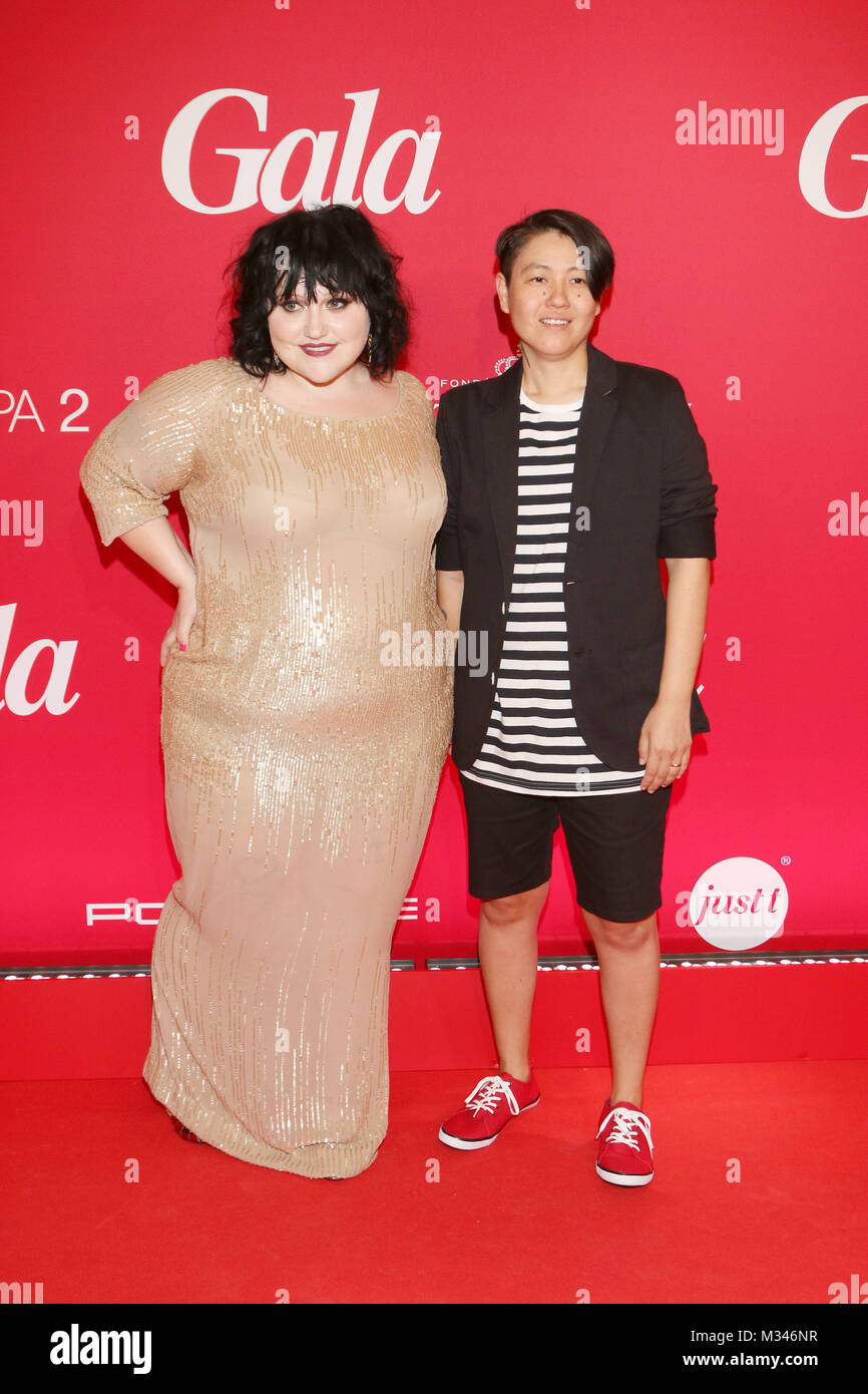 Kristin ogata hi-res stock photography and images - Alamy
