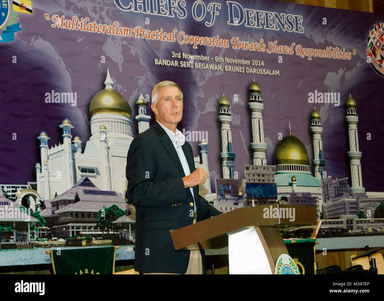 Admiral samuel j locklear hi-res stock photography and images - Alamy