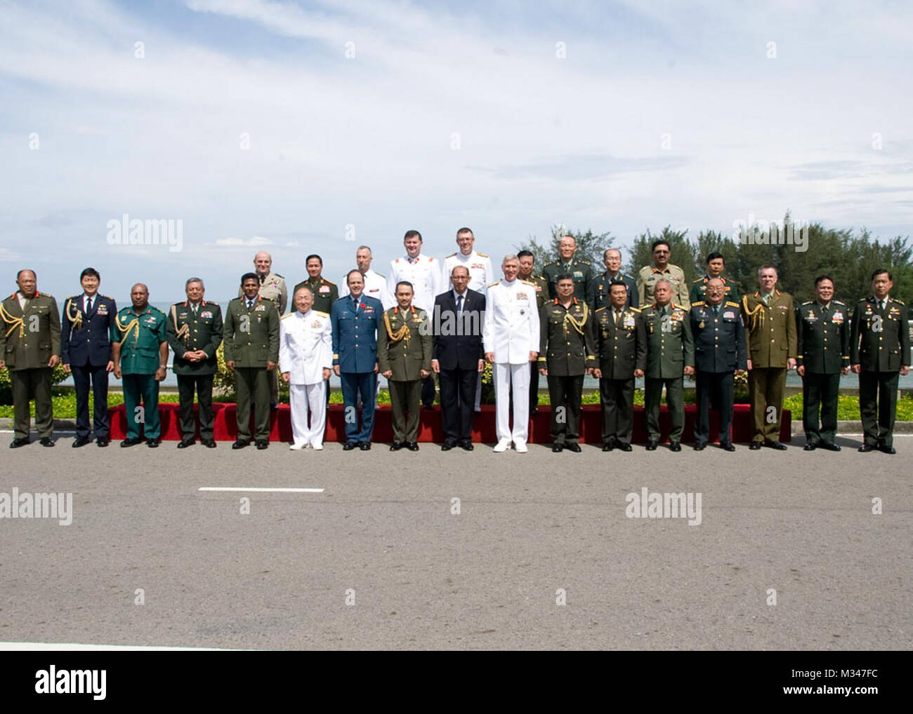 Admiral samuel locklear iii hi-res stock photography and images - Alamy