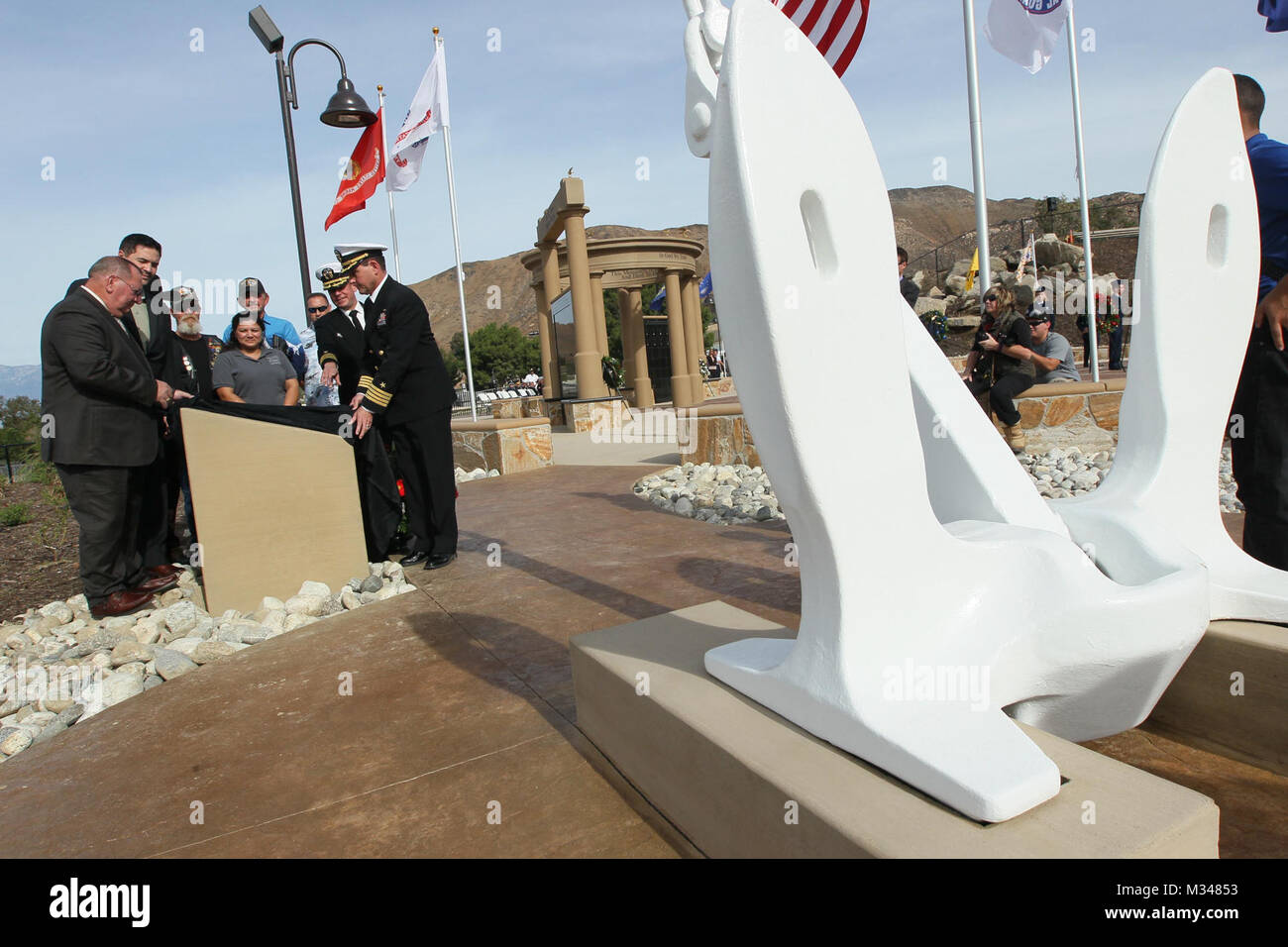 Veterans unveil memorial plaque hi-res stock photography and images - Alamy