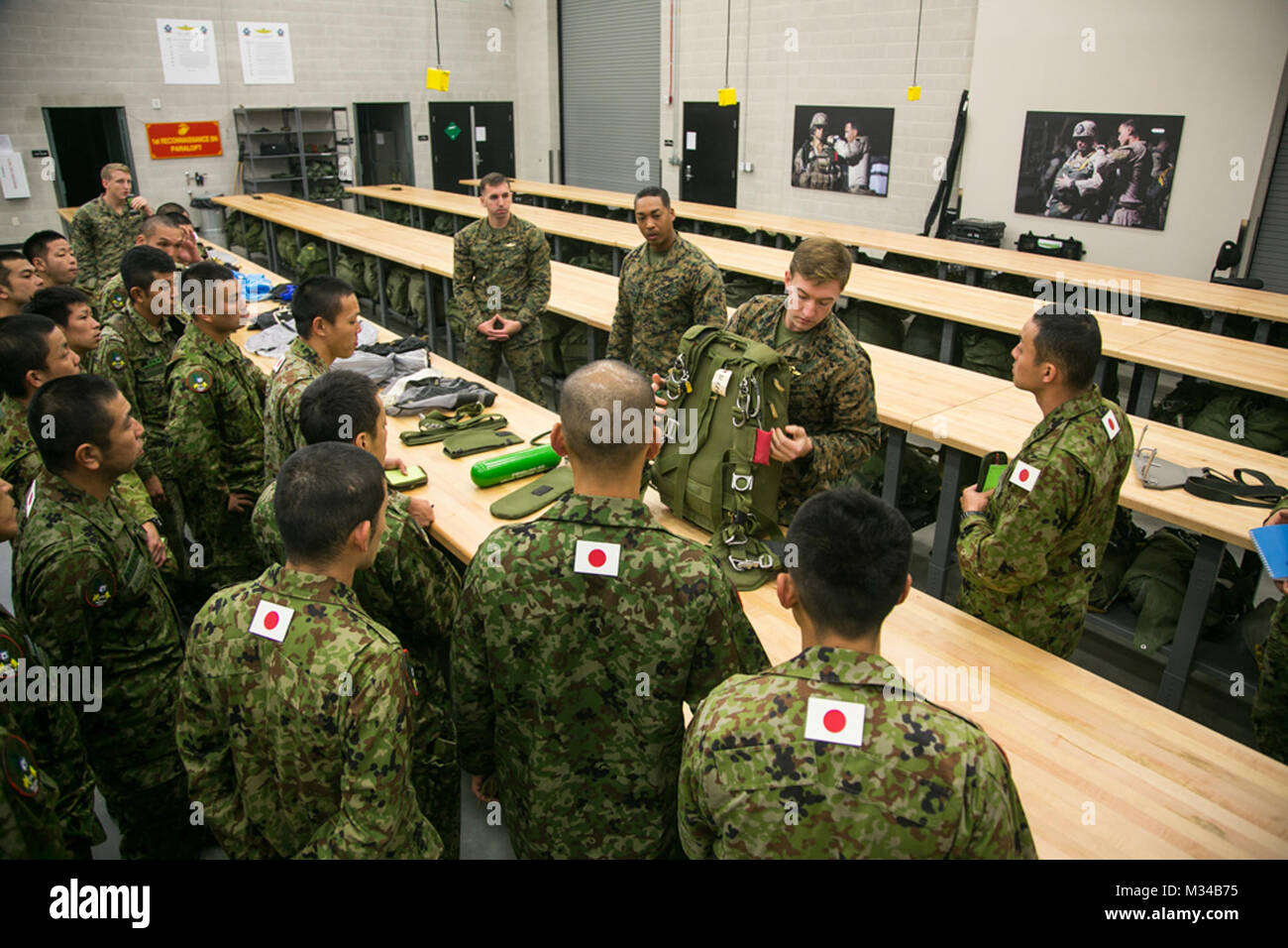 Staff Sgt. Mark Pins, a reconnaissance man with 1st Recon Bn., 1st ...
