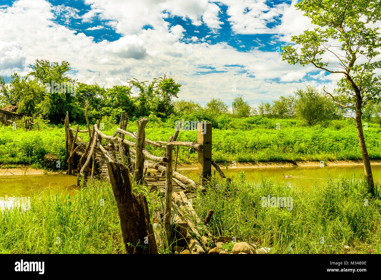 Old small bridge hi-res stock photography and images - Alamy