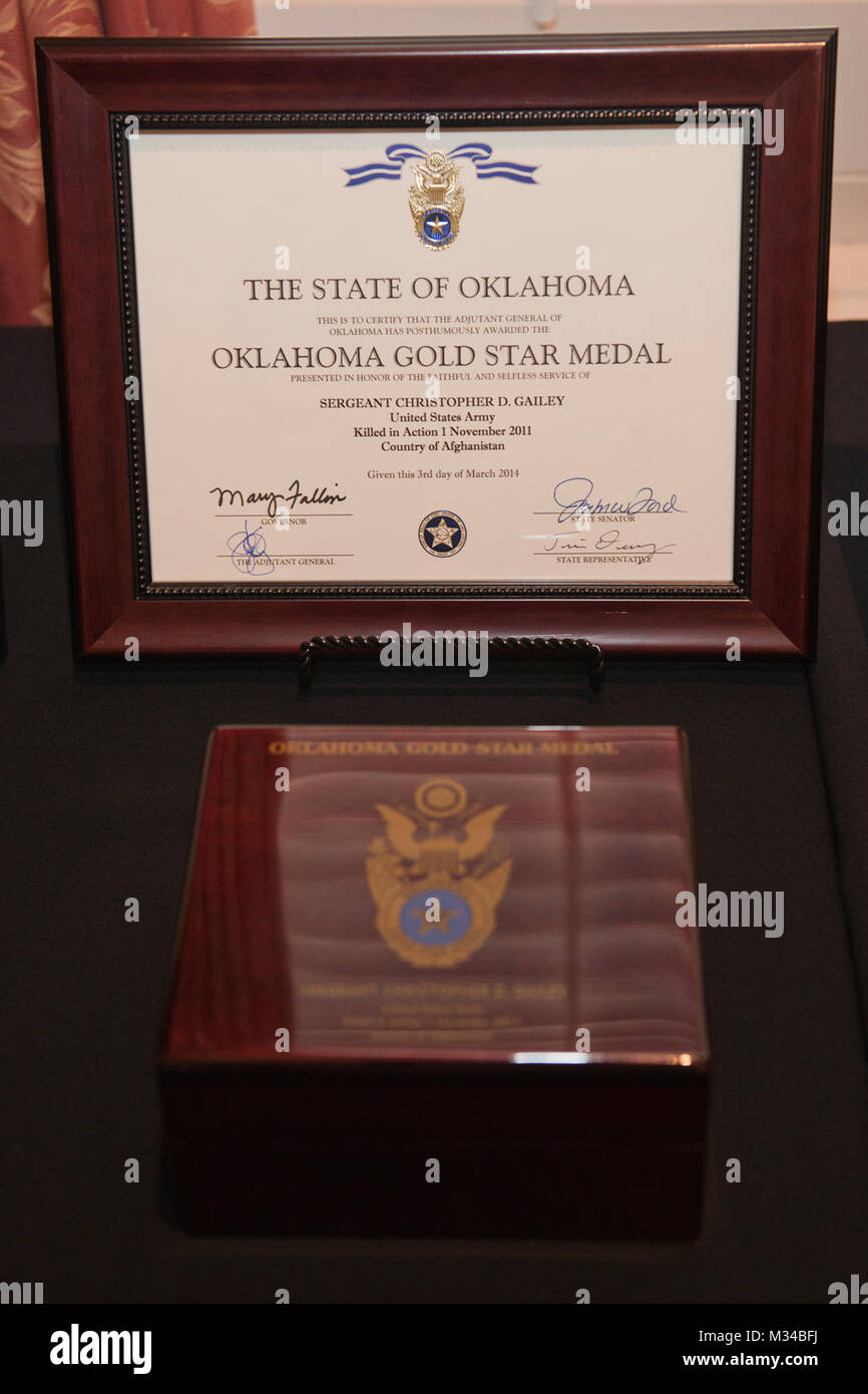 Oklahoma Gold Star Medal presentation box and certificate for the ...