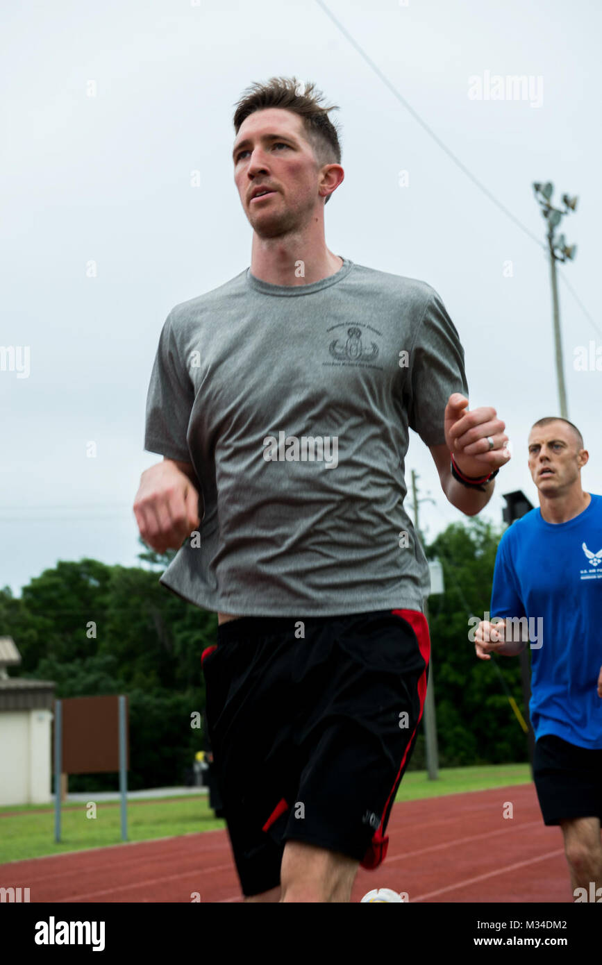 Zachary Burnash, an Air Force wounded warrior athlete, goes the ...