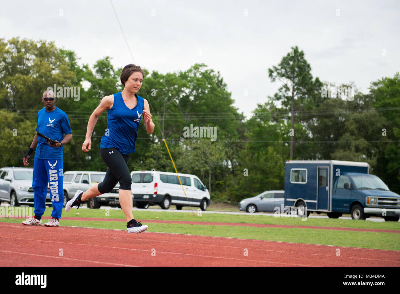 Lara Mastell, an Air Force wounded warrior athlete, sprints to finish ...