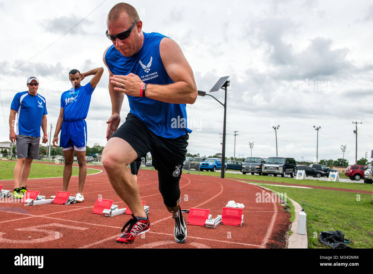 Benjamin Seekell, an Air Force wounded warrior athlete, burst from ...