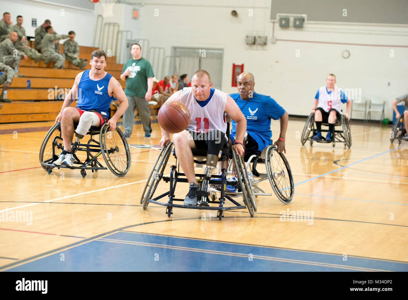 Benjamin Seekell, an Air Force wounded warrior athlete, hustles for the ...