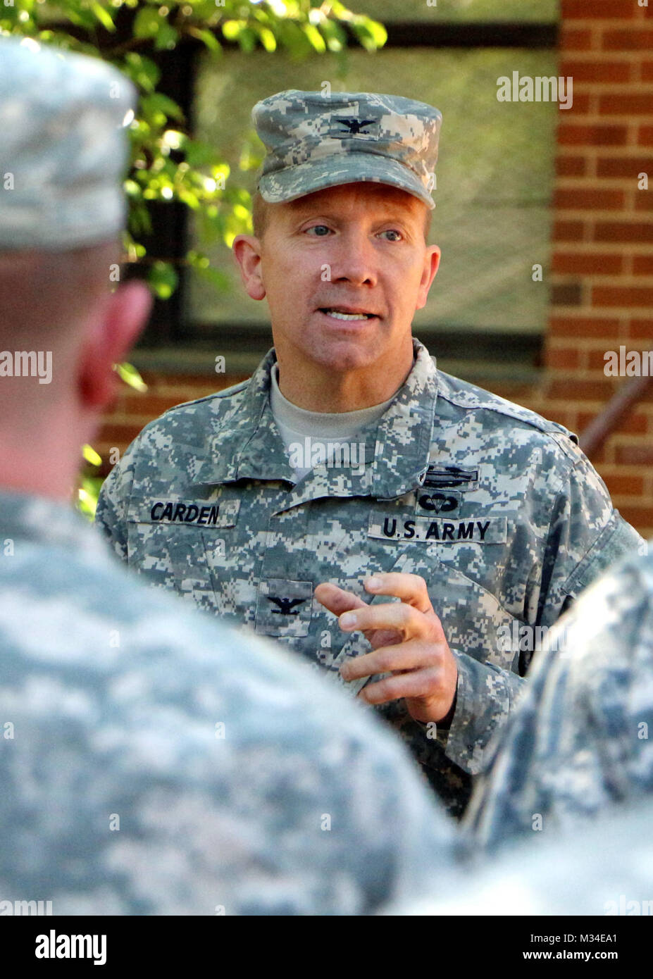 Speaking to the Ranks by Georgia National Guard Stock Photo - Alamy