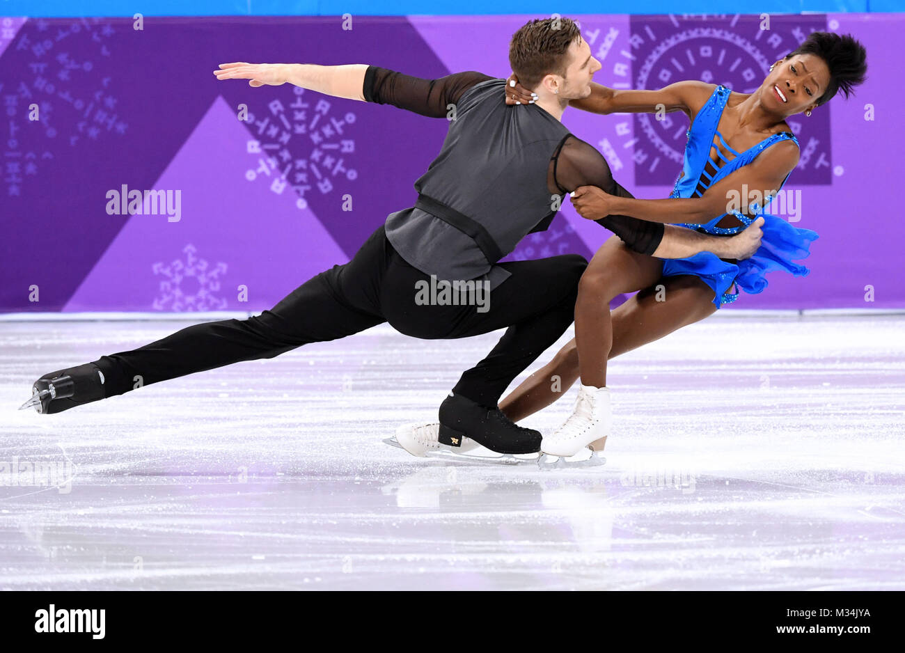 Pyeongchang, South Korea. 9th Feb, 2018. Vanessa James (R) and Morgan ...