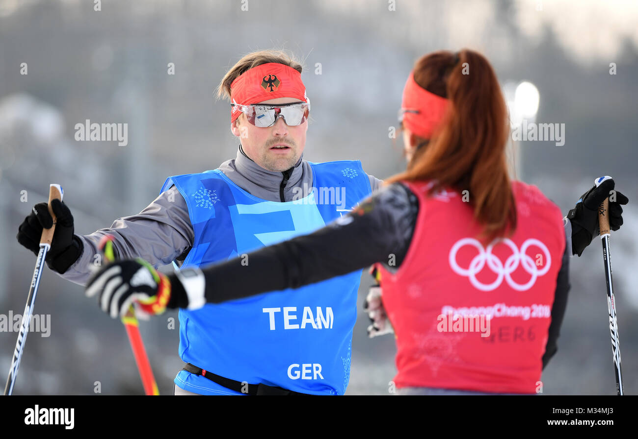 Pyeongchang, South Korea. 9th Feb, 2018. The coach of the German women ...