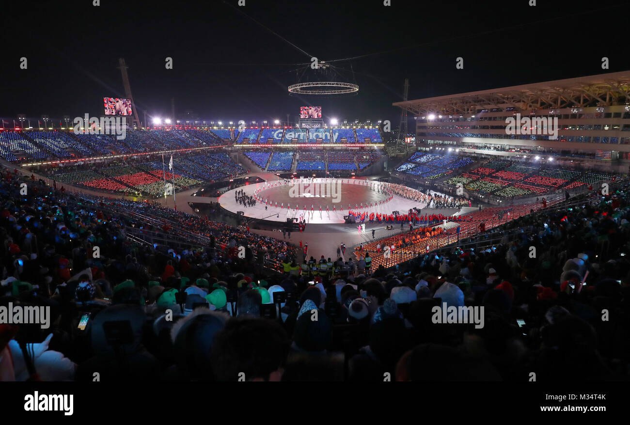 Pyeongchang, South Korea. 9th Feb, 2018. View onto the Olympic stadium ...
