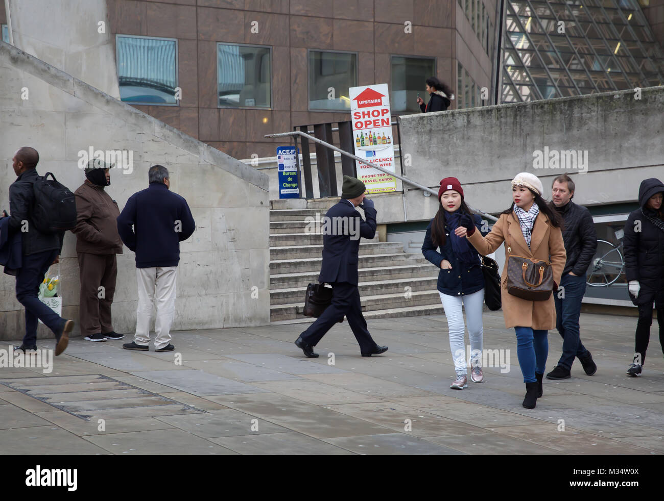 London,UK,9th February 2018,Dull, cold and miserable in London Bridge ...