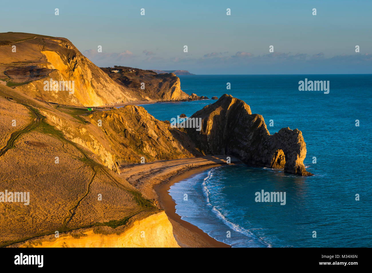Travel landmarks durdle door dorset hi-res stock photography and images ...