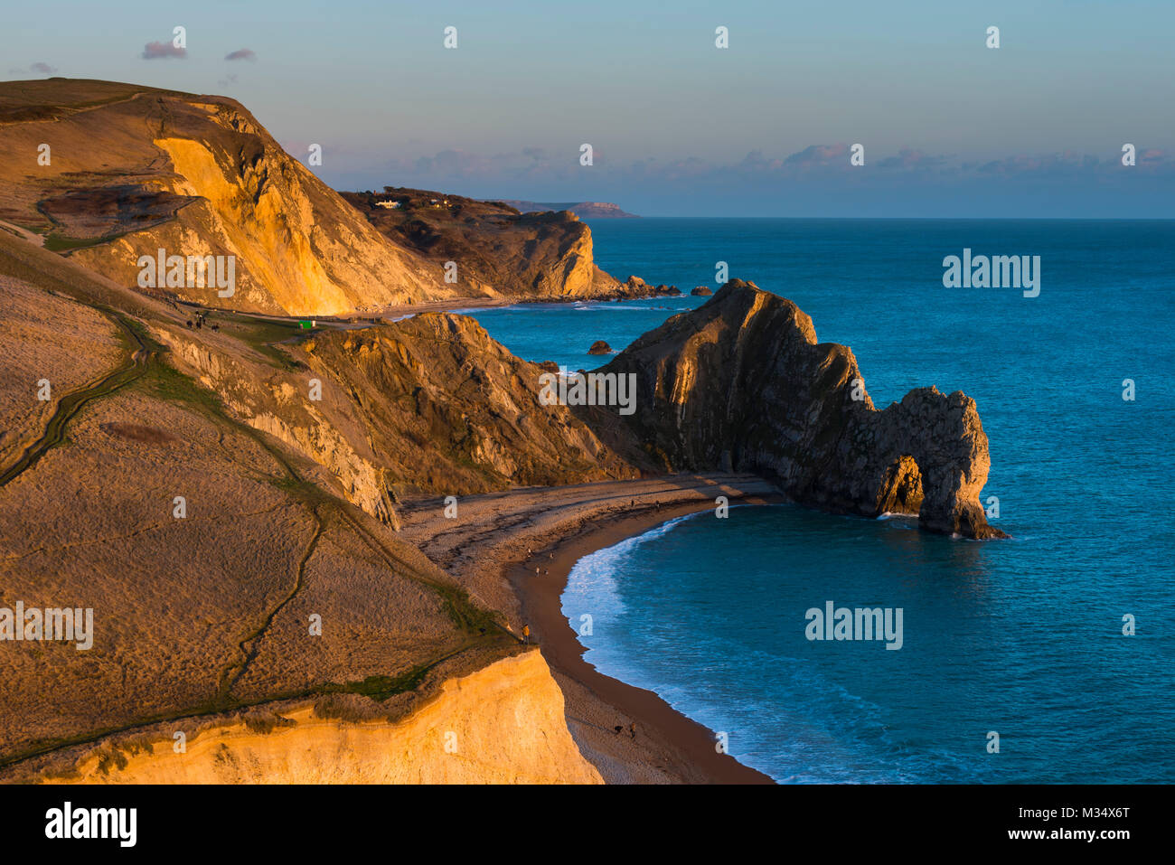 Travel landmarks durdle door dorset hi-res stock photography and images ...