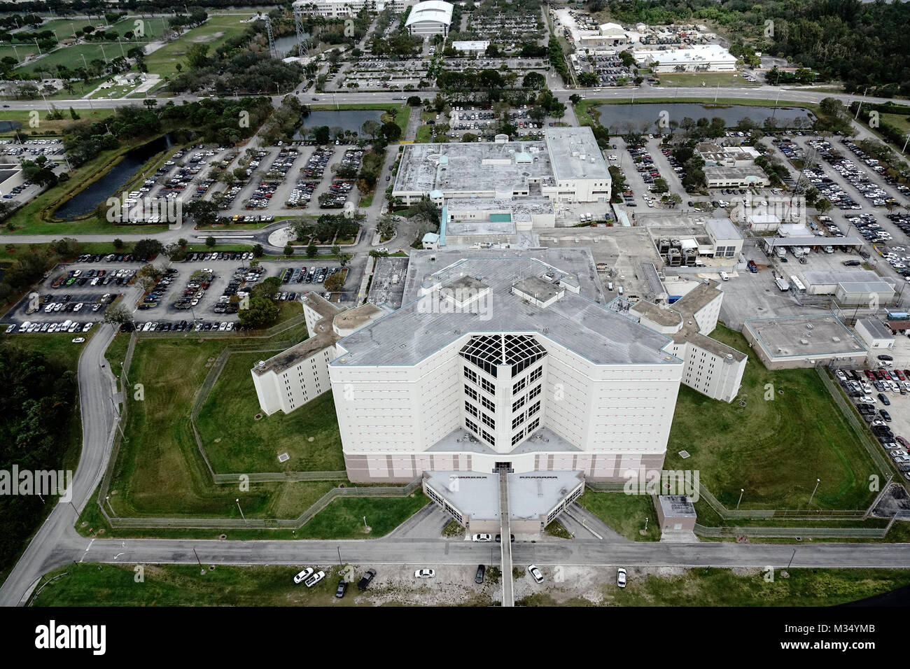 Justice center complex hi-res stock photography and images - Alamy