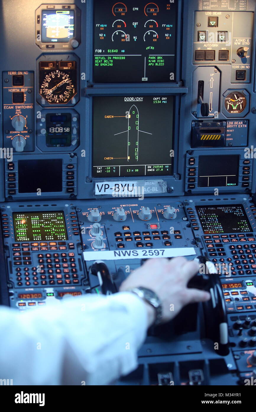 A330 Cockpit Stock Photos & A330 Cockpit Stock Images - Alamy