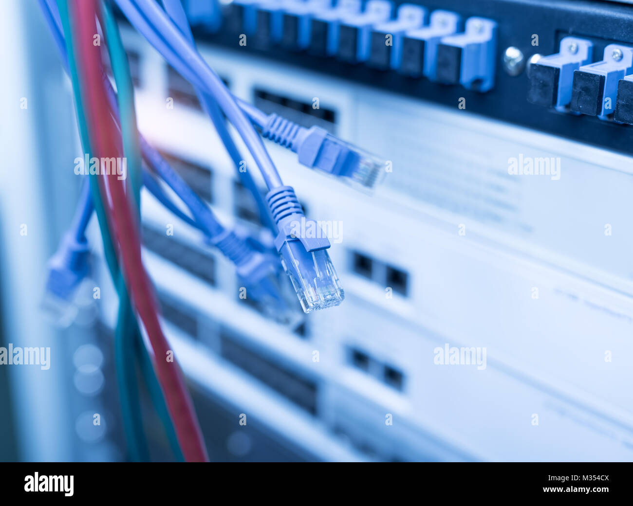Blue tech internet connected hi-res stock photography and images - Alamy