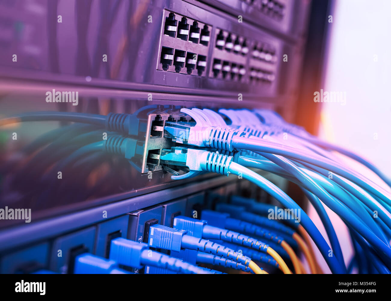 Blue tech internet connected hi-res stock photography and images - Alamy