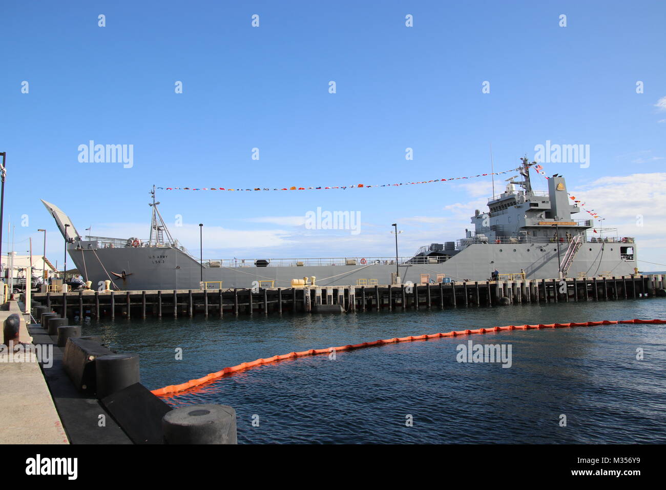 Logistics support vessel hi-res stock photography and images - Alamy