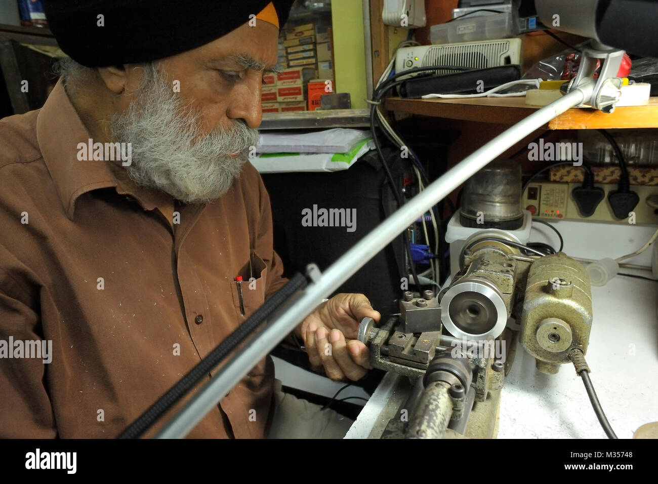 Mini lathe hi-res stock photography and images - Alamy