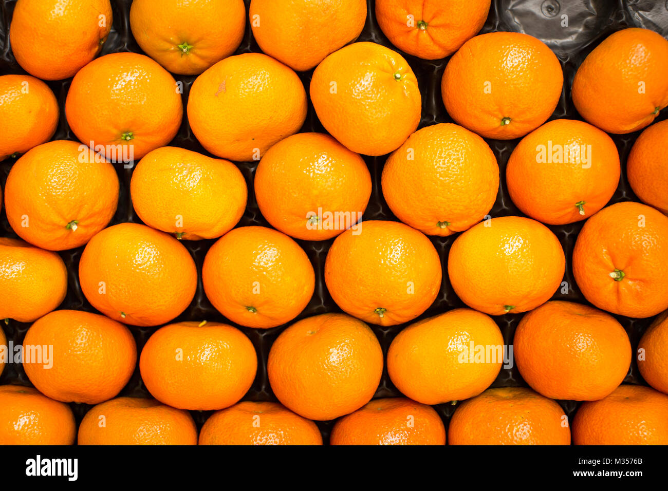 Supermarket orange hi-res stock photography and images - Alamy
