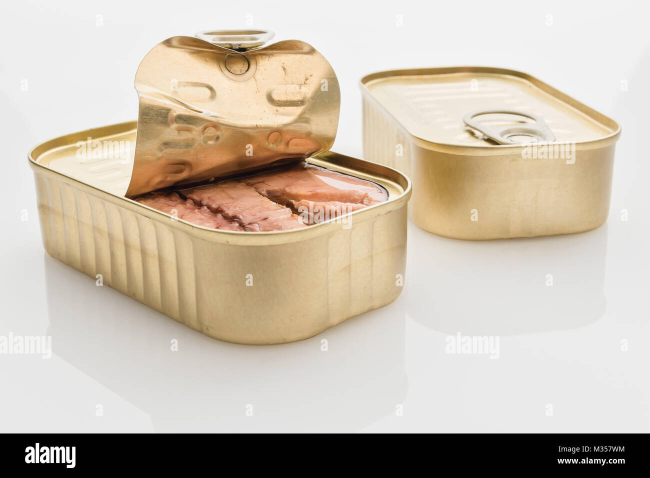 boxes of open mackerel and sardines Stock Photo - Alamy