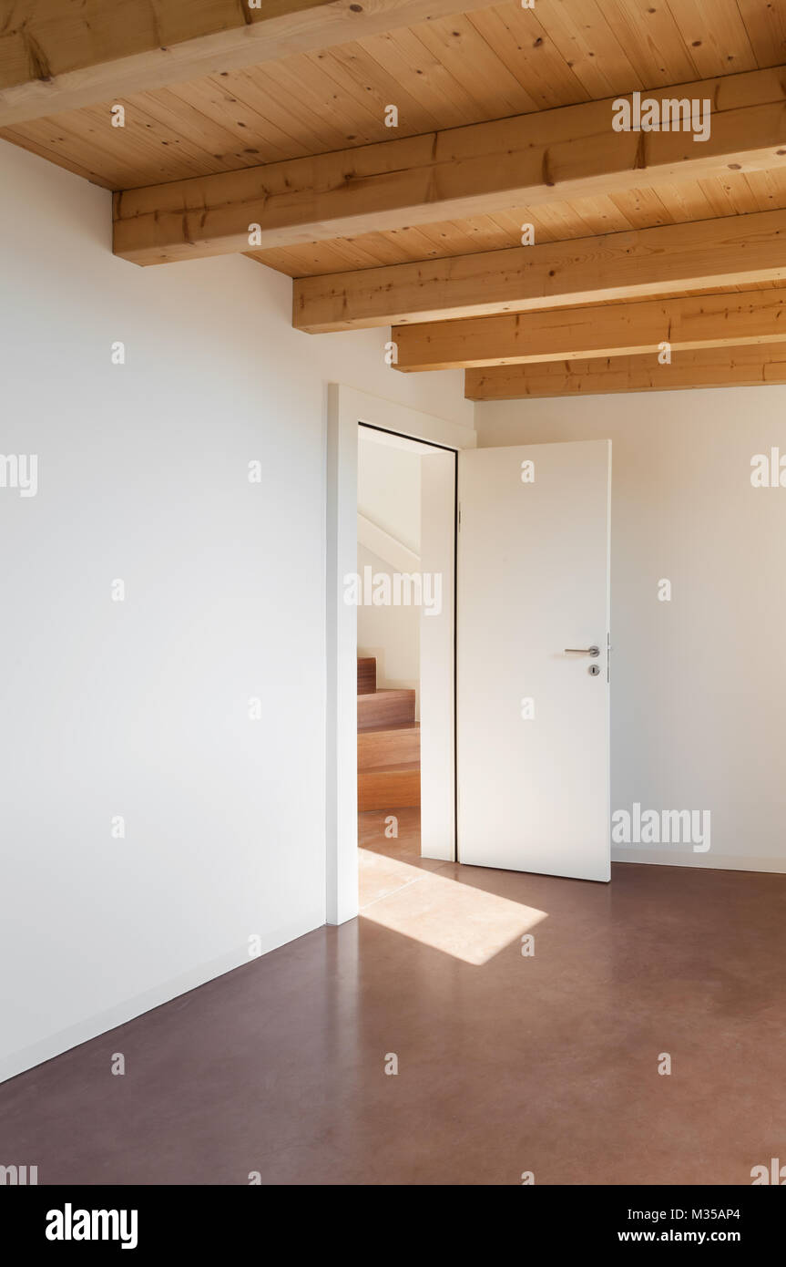 comfortable empty loft, interior, room view Stock Photo - Alamy