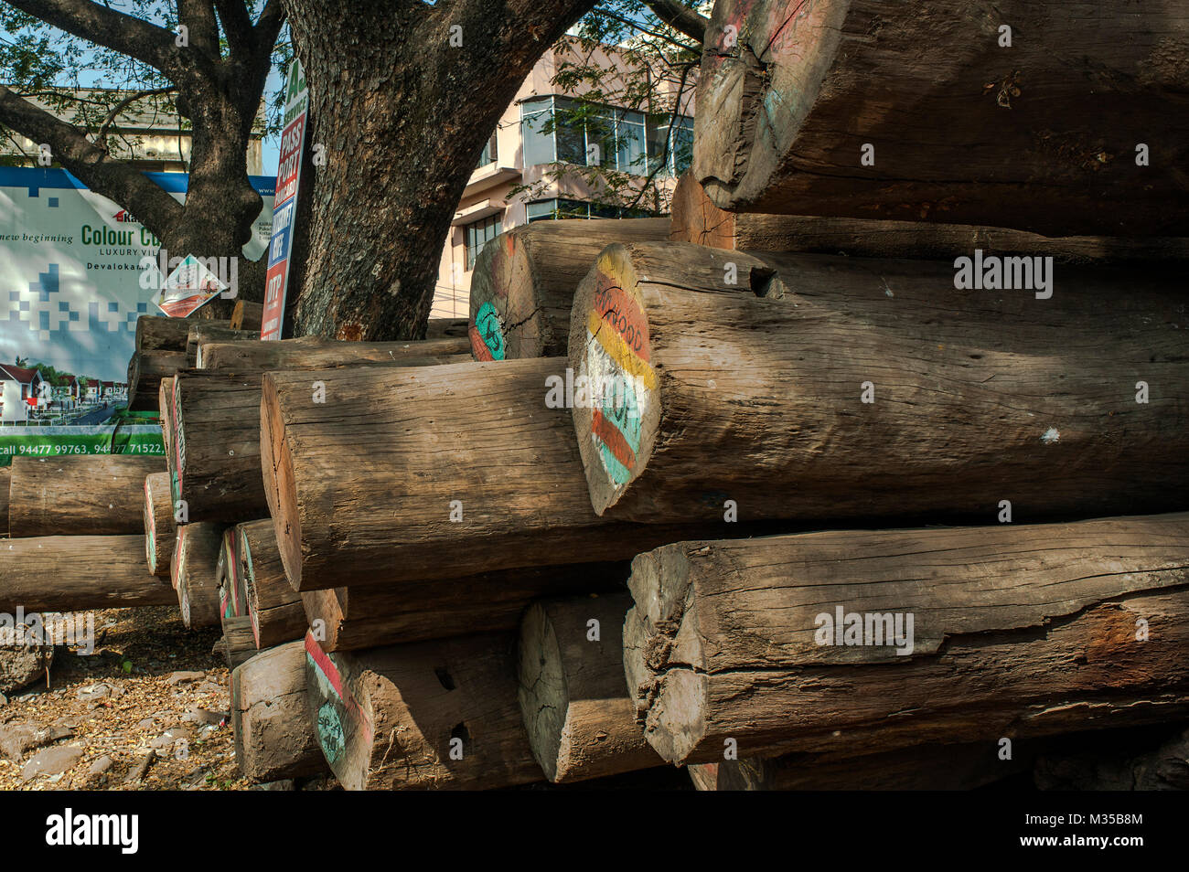 Timber hoarding hi-res stock photography and images - Alamy