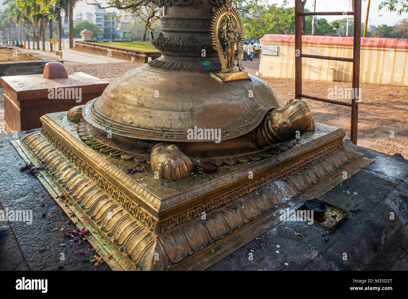 bhairav and tortoise statue, Vadakkumnathan Shiva Temple, Thrissur ...