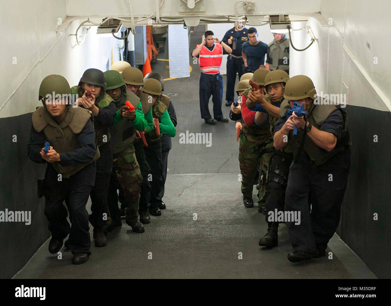 Tactical team movement exercises hi-res stock photography and images ...