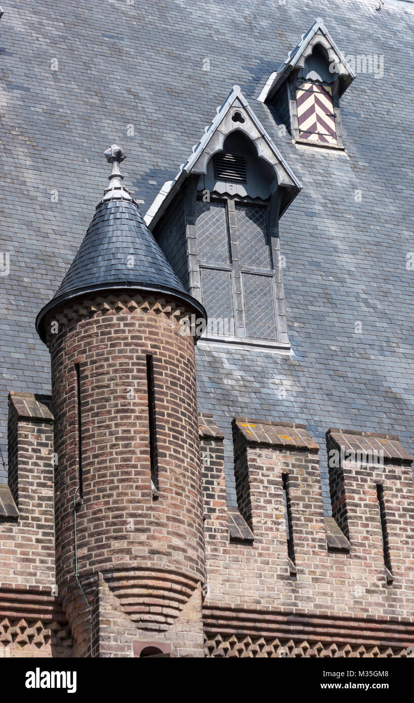 View of Ridderzaal’s side wall and roof, with turrets and dormers ...