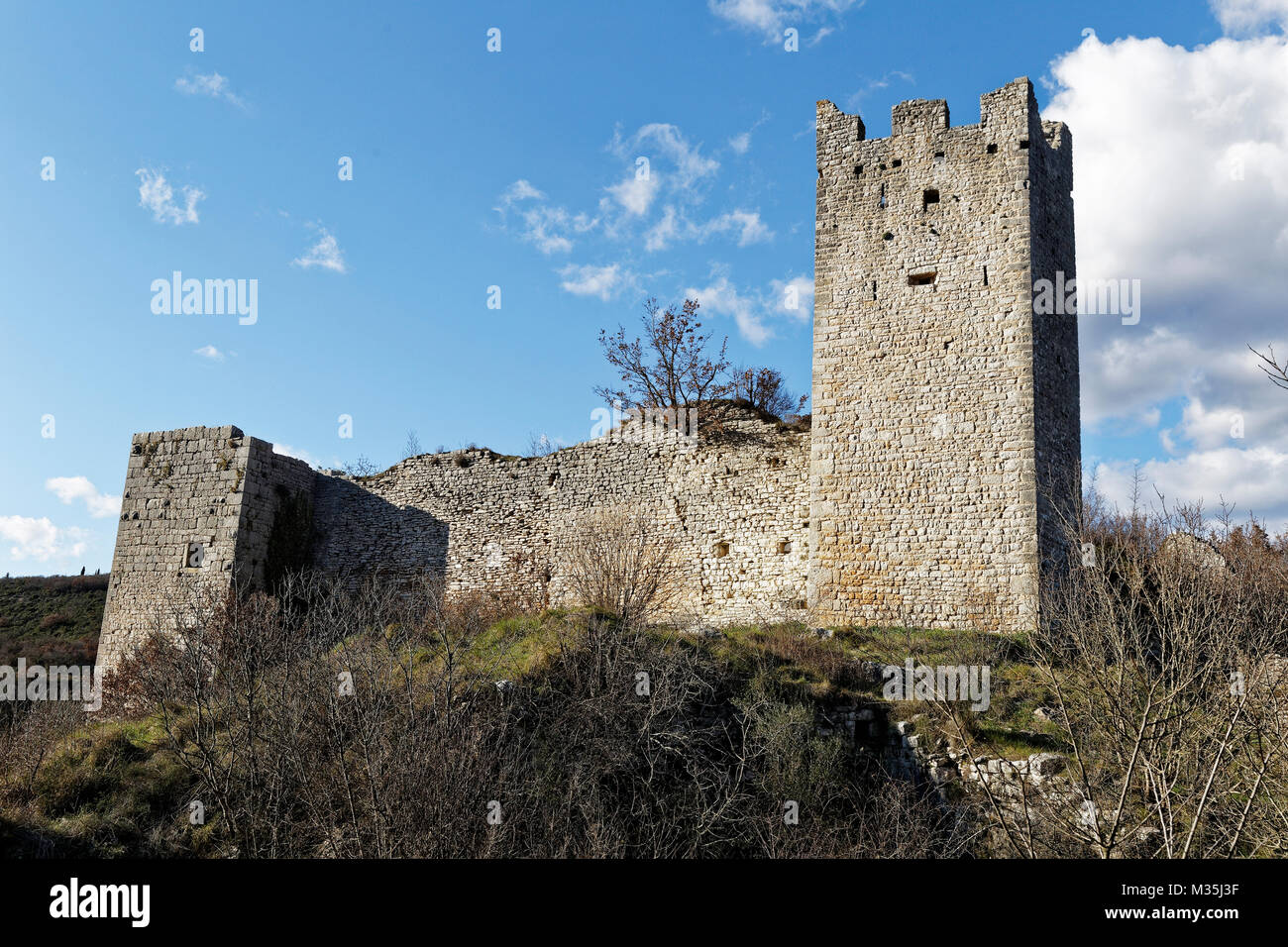 ruins of old castle Dvigrad Stock Photo - Alamy