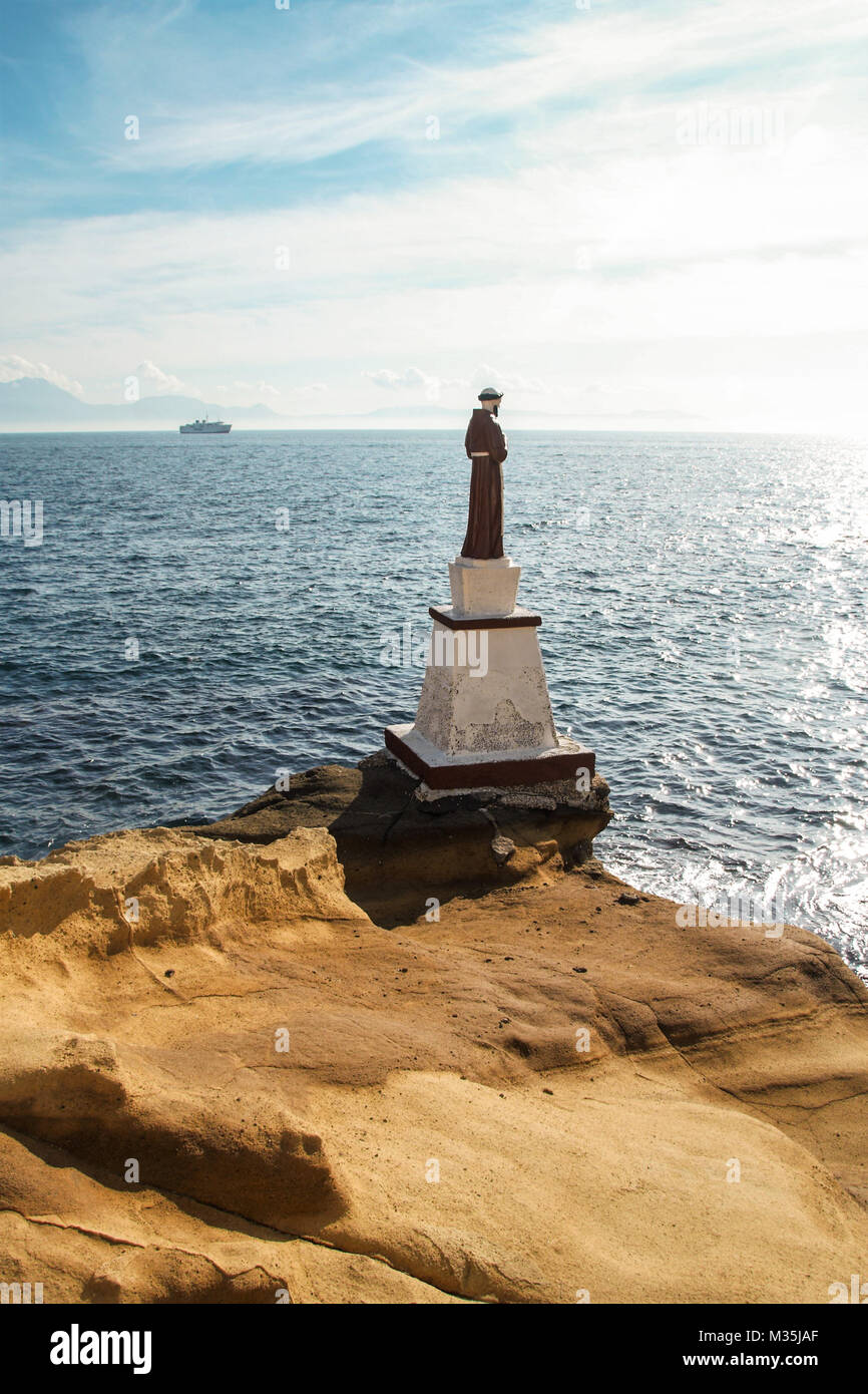 Gaiola beach hi-res stock photography and images - Alamy