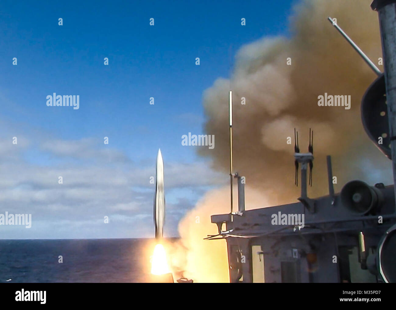 21 inch torpedo hi-res stock photography and images - Alamy