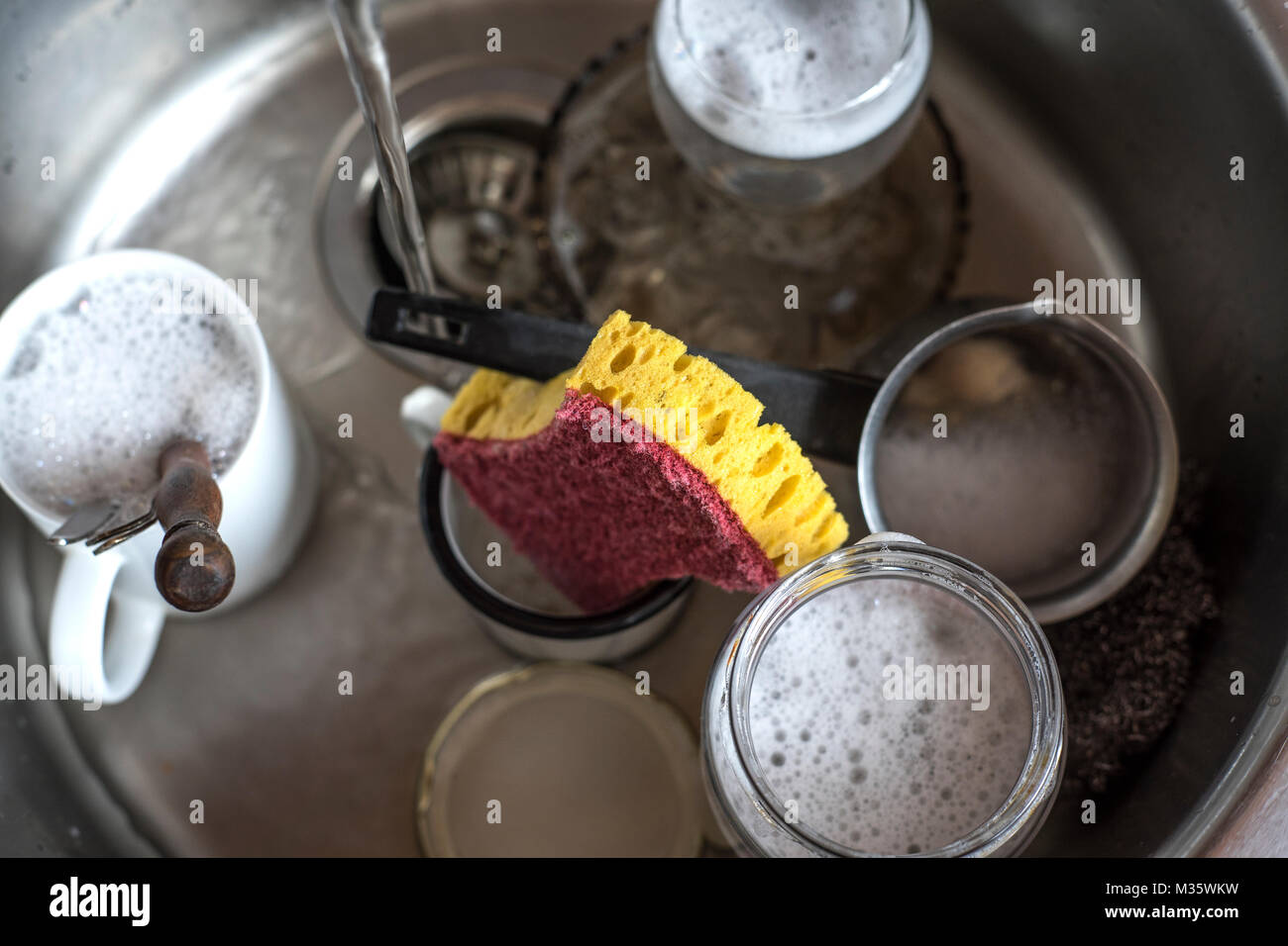 Kitchen sink hygiene hi-res stock photography and images - Alamy