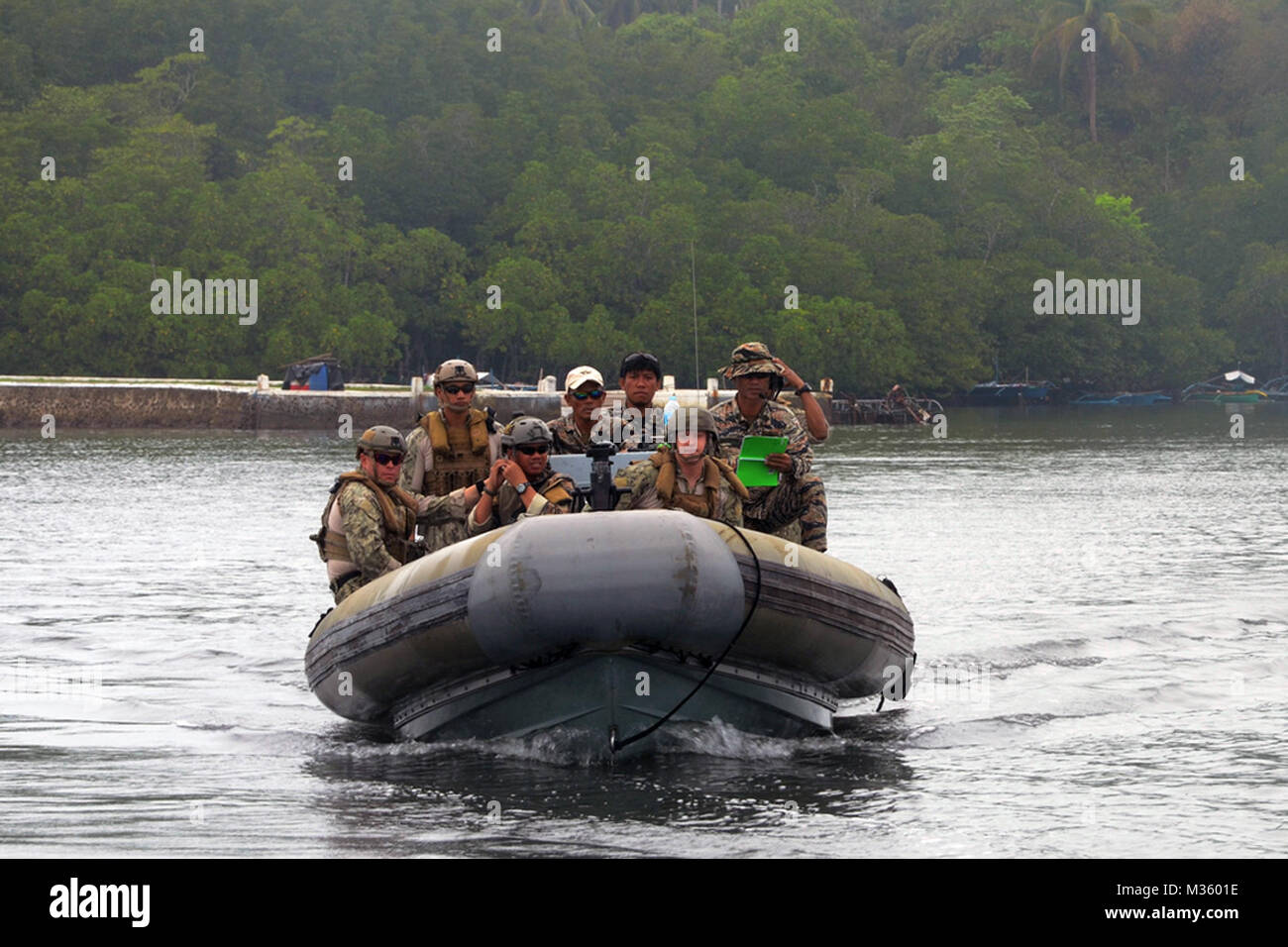 U.S. and Philippine Armed Force Conduct a Joint Patrol During ...