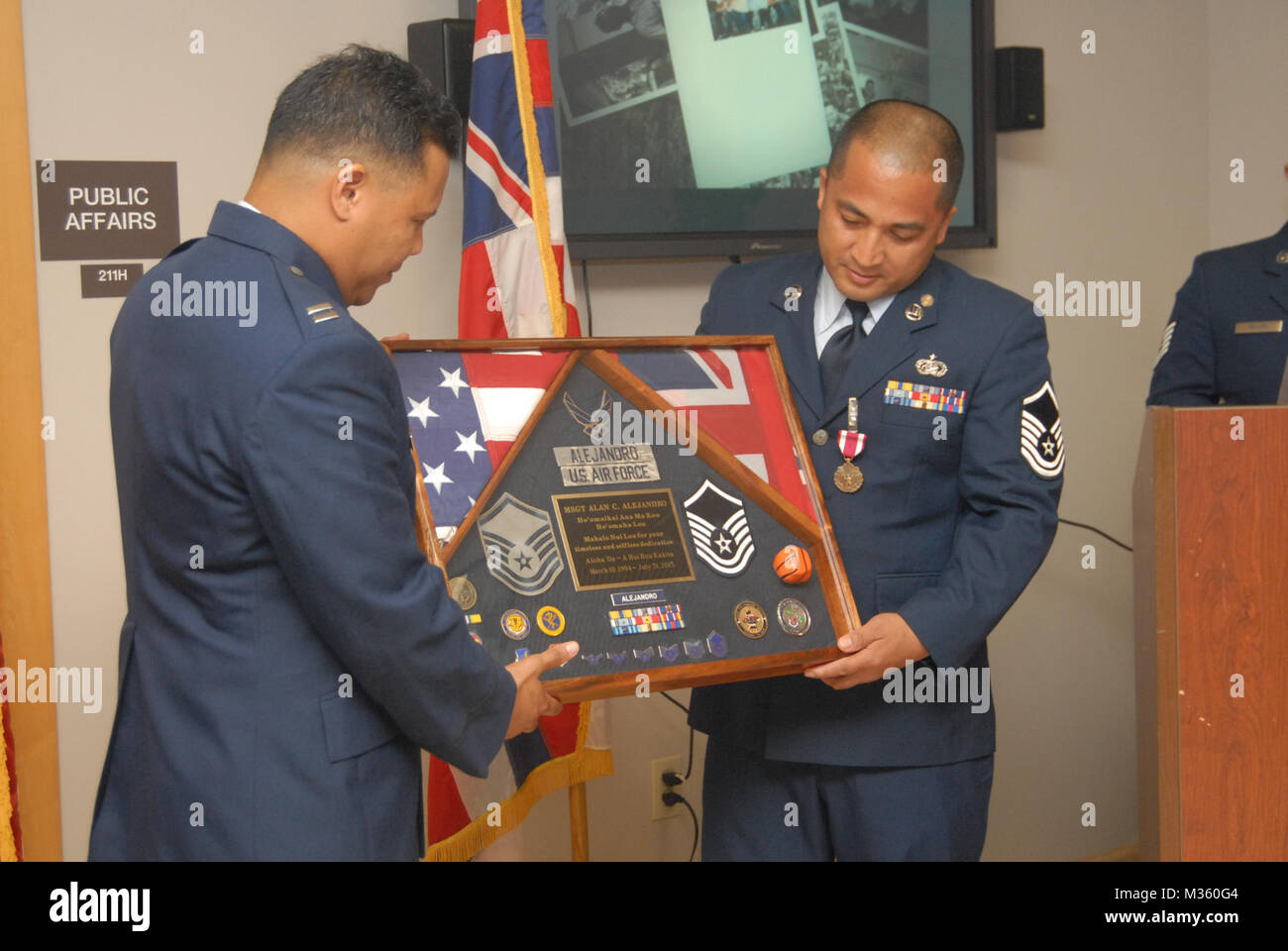 154 wing hi-res stock photography and images - Alamy