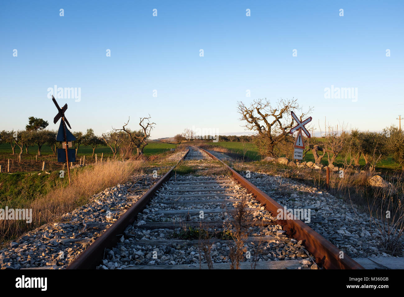 Italy country and train hi-res stock photography and images - Alamy
