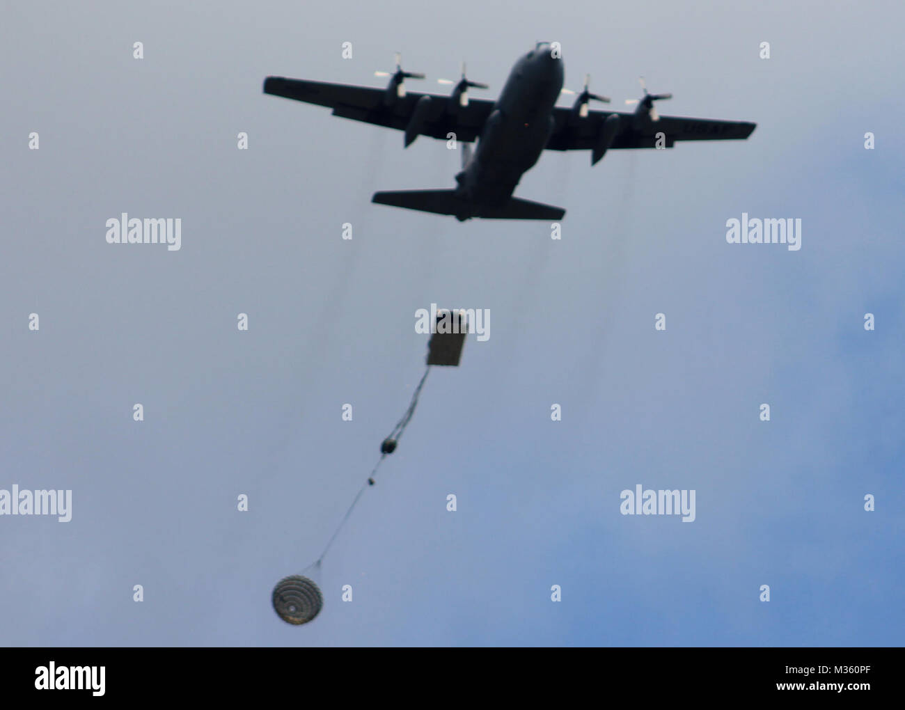 Heavy drop hi-res stock photography and images - Alamy
