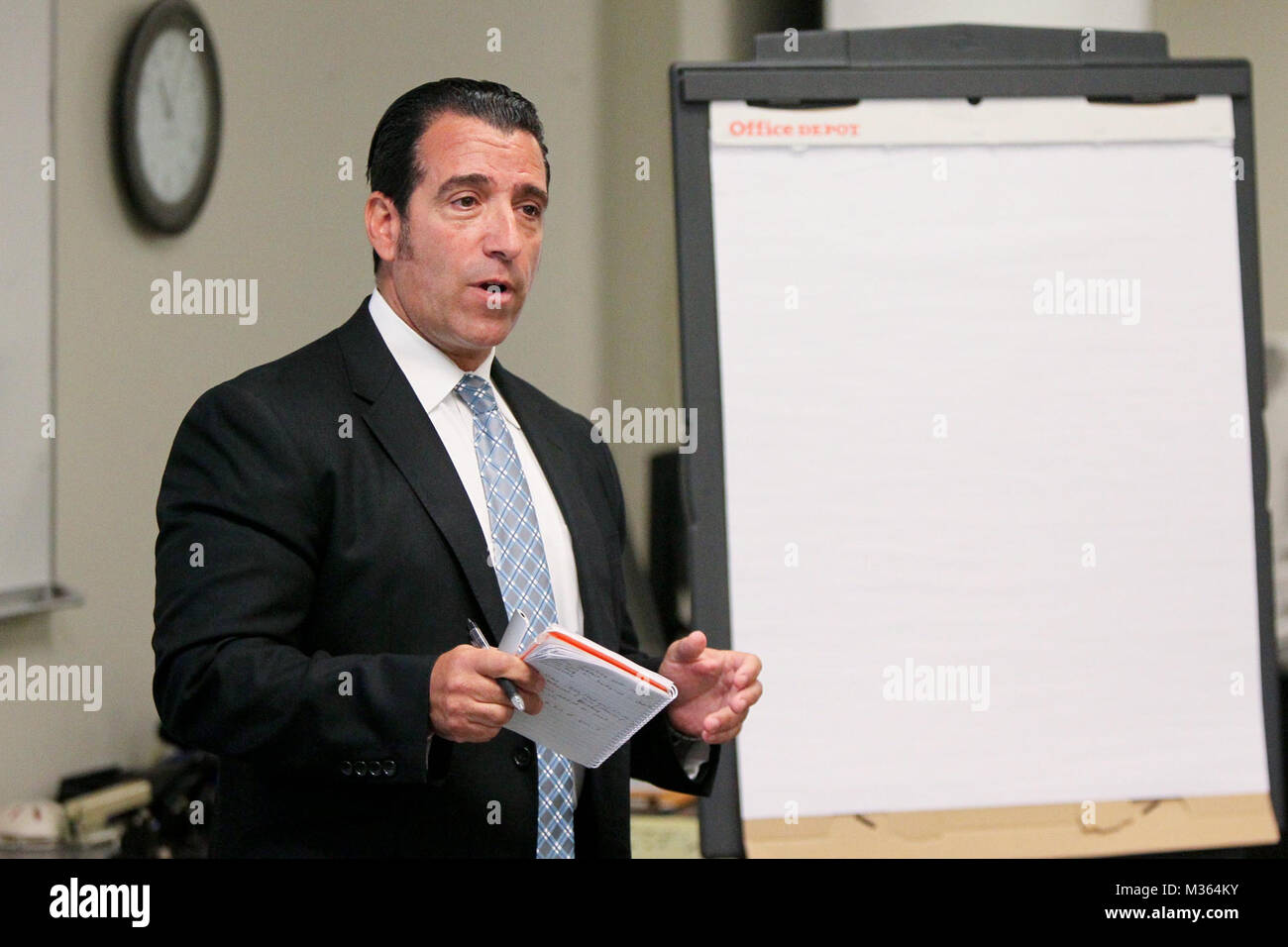 Presentation of certificates hi-res stock photography and images - Alamy