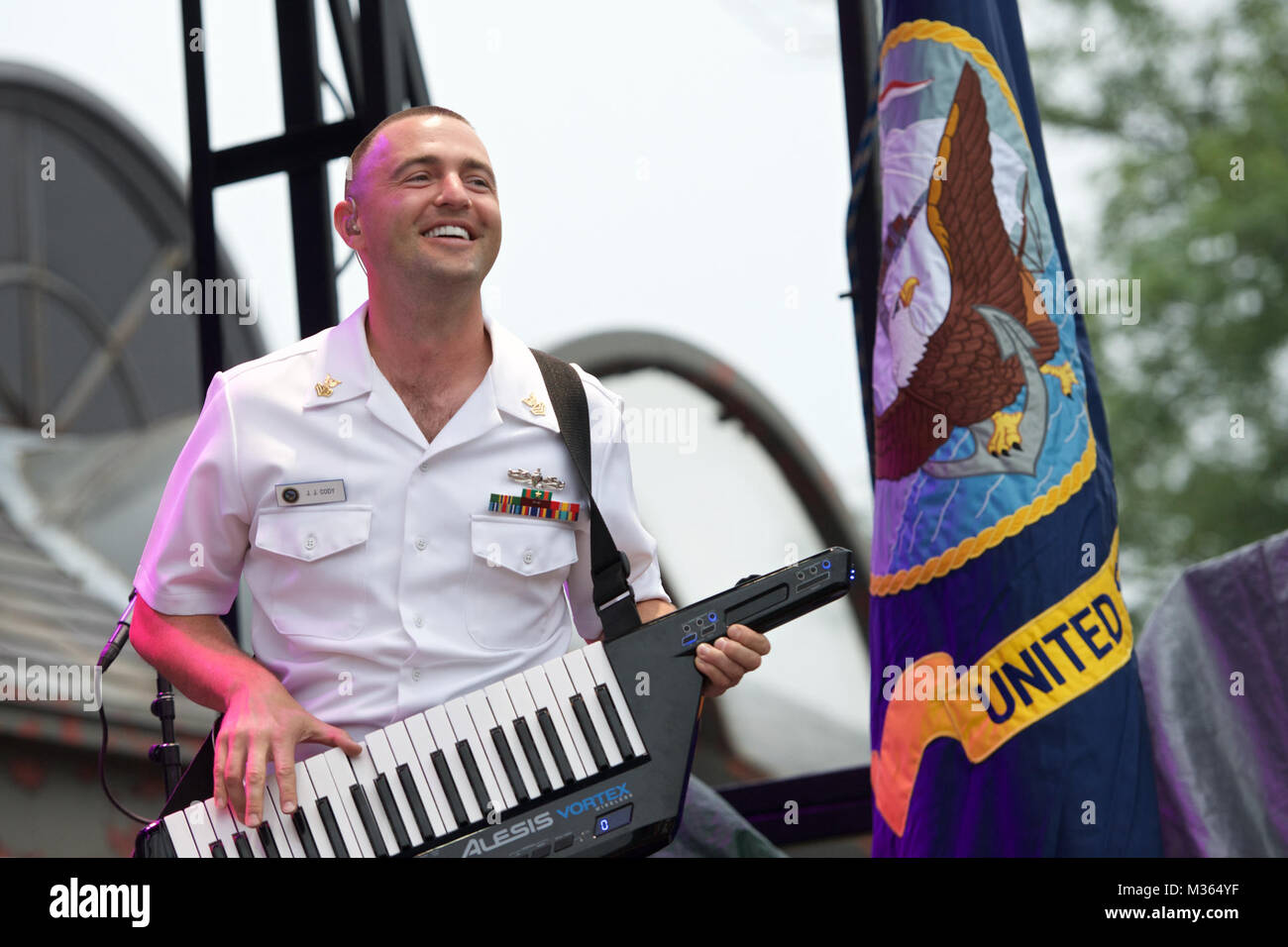 HIGHLAND PARK, Ill. (Aug. 29, 2015) Musician 1st Class (SW) Justin Cody ...