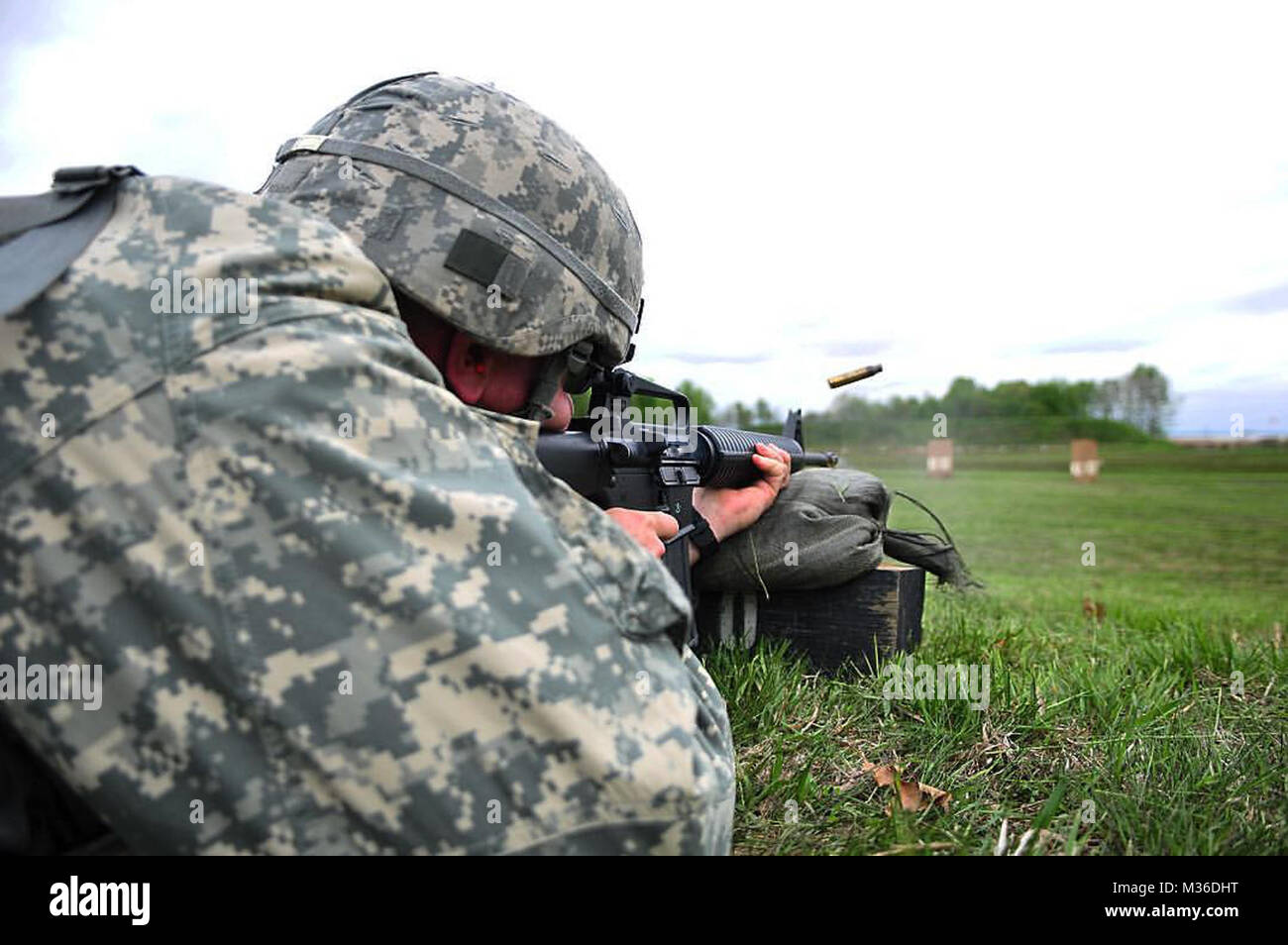 #m16 #delawarenationalguard #marksmanshiptraining by Delaware National ...