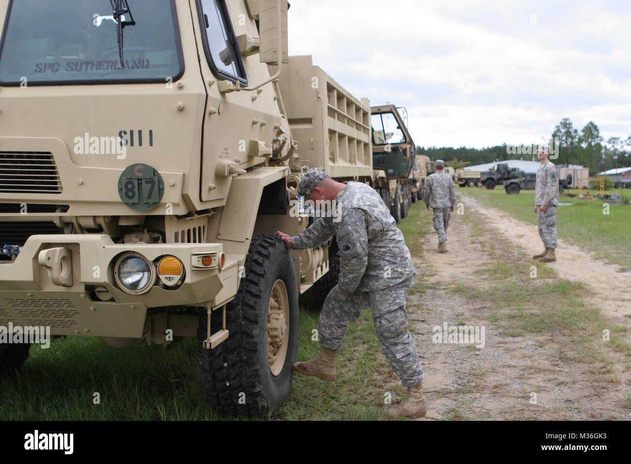 Vehicle Inspection by Georgia National Guard Stock Photo - Alamy