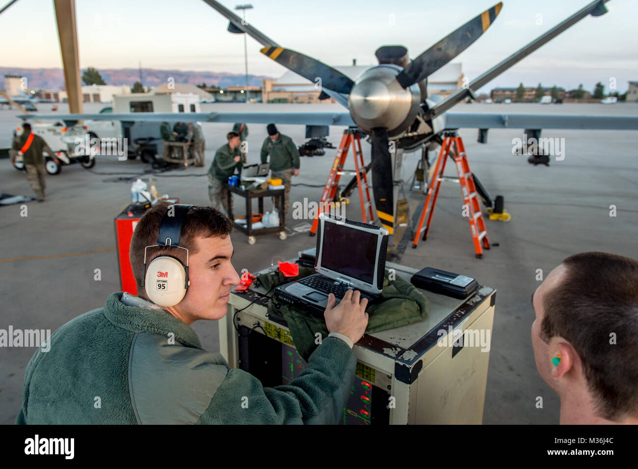 Mq 9 reaper sensor operators hi-res stock photography and images - Alamy