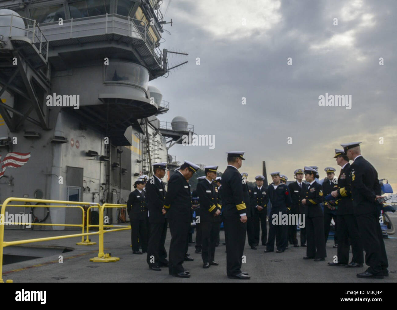 Uss ronald reagan leads hi-res stock photography and images - Alamy