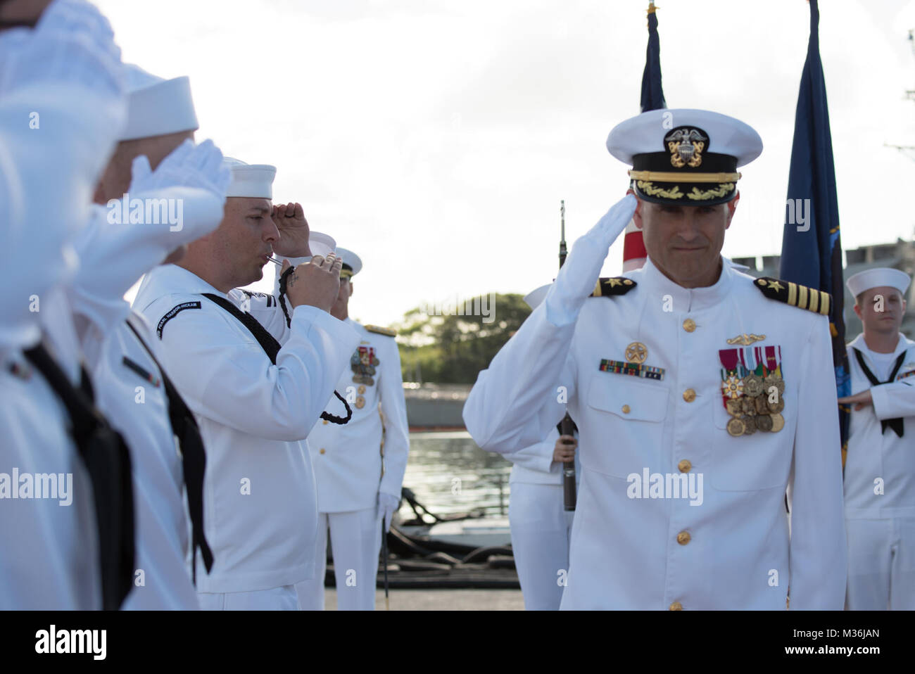 170105-N-KC128-0011 JOINT BASE PEARL HARBOR-HICKAM, Hawaii (January 5 ...