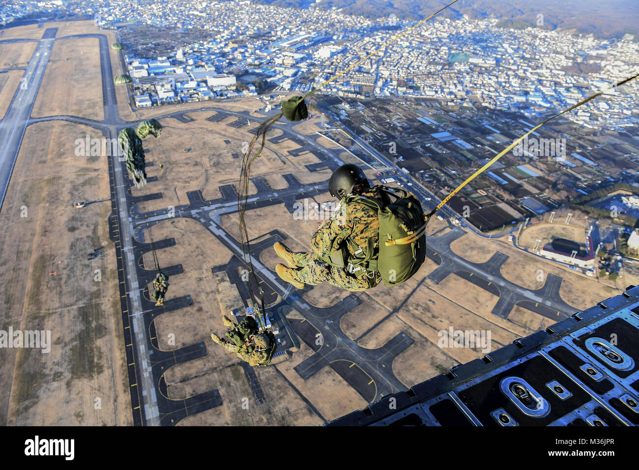 3rd Reconnaissance Marines perform static line jump training over ...