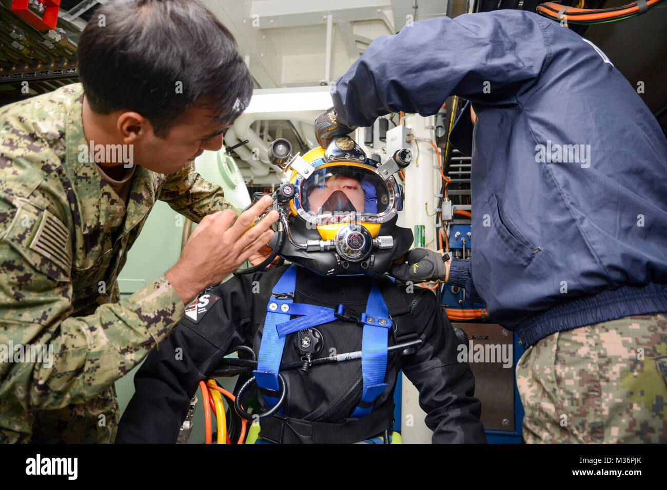 Tong war hi-res stock photography and images - Alamy