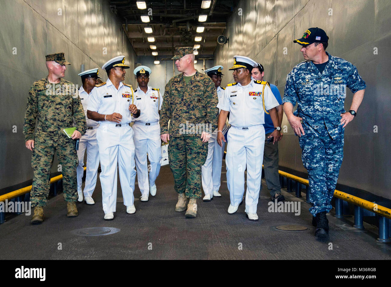 Sri lankan navy soldier hi-res stock photography and images - Alamy